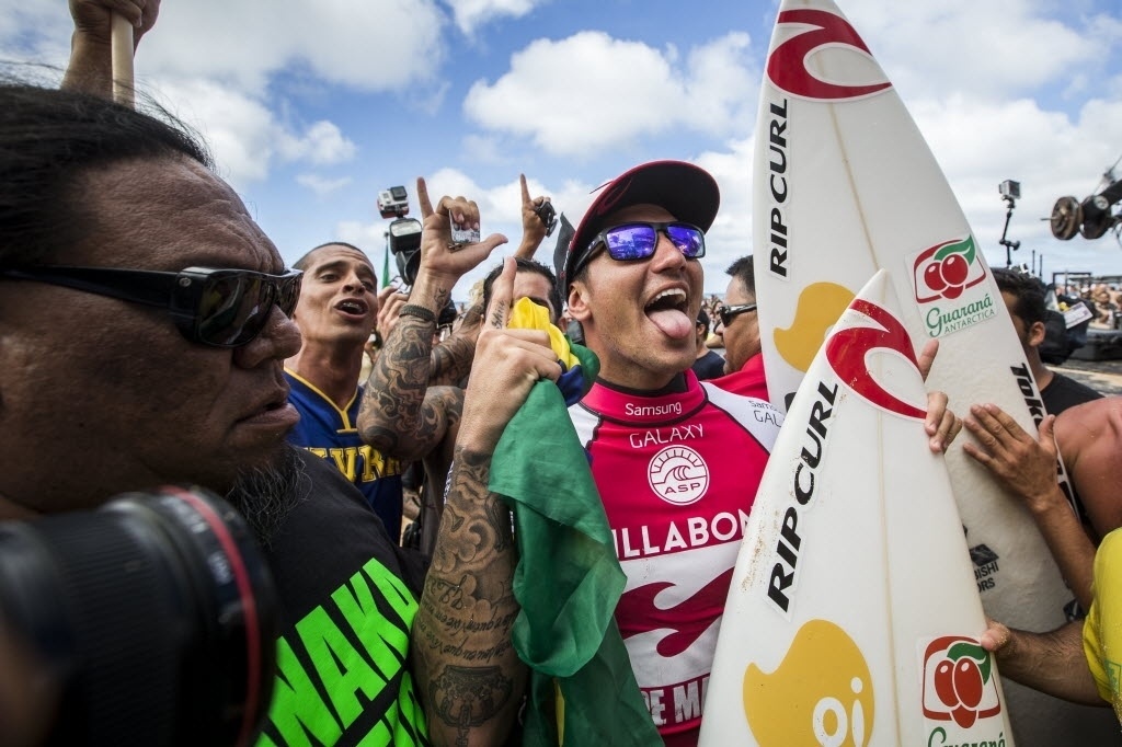 Fotos: Veja fotos de Medina no título inédito do surfe brasileiro - 19 ...