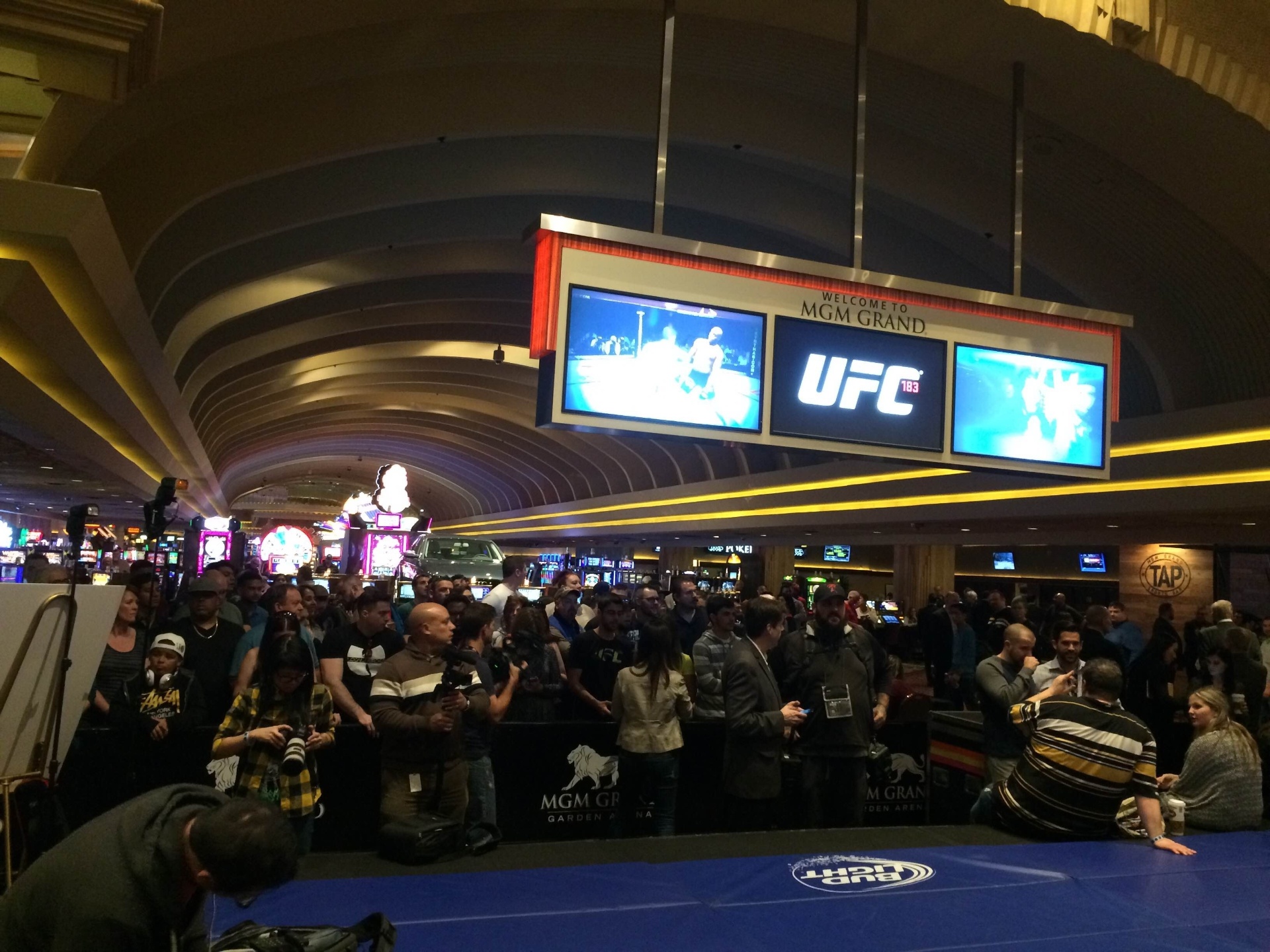 Fotos: Aquecimento para o UFC 183: Anderson Silva x Nick Diaz - 25/01 ...