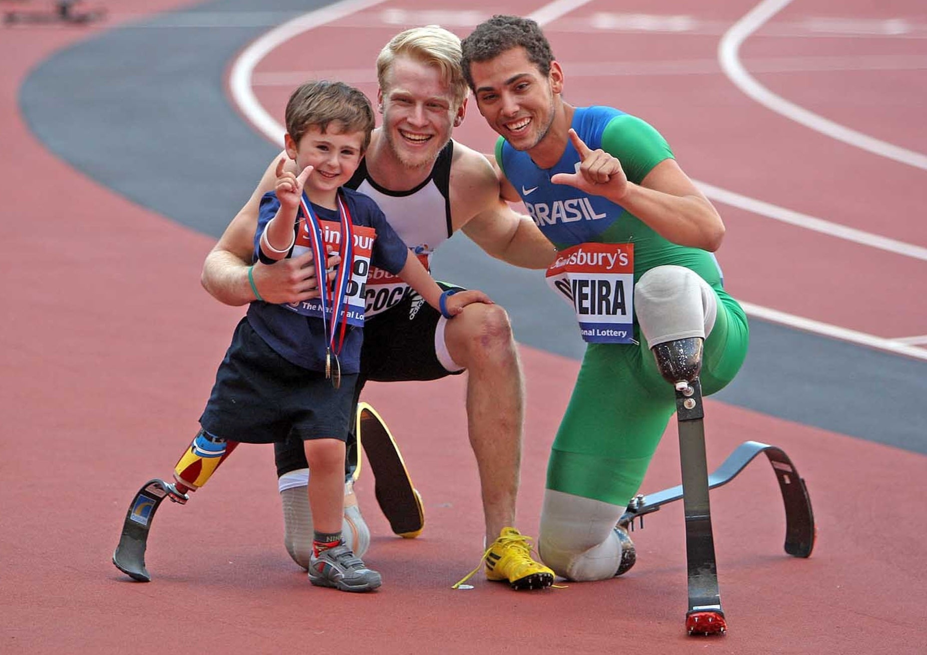 Fotos: Rio Woolf, garotinho que sonha em ser para-atleta - 25/02/2015 ...