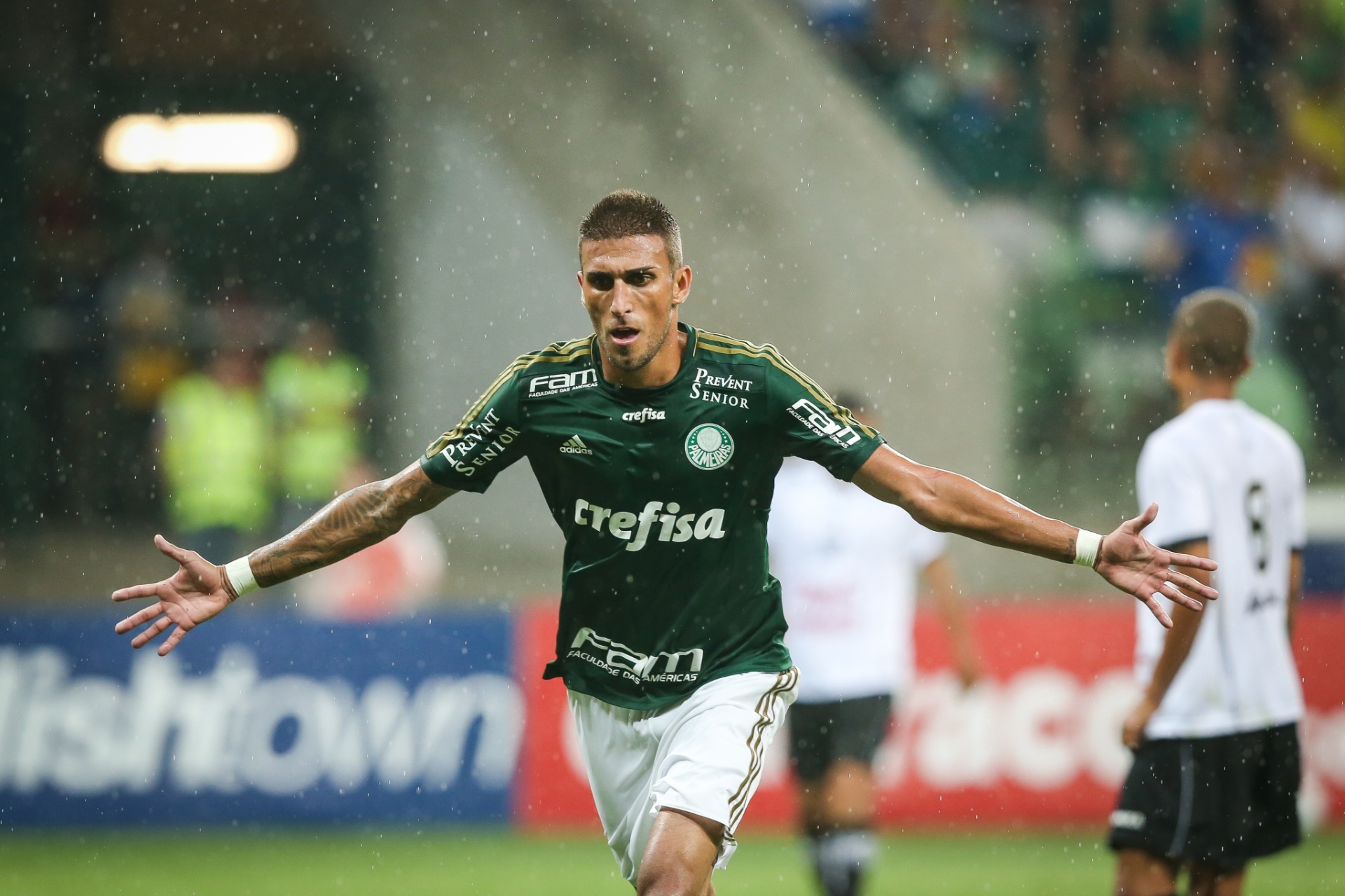 Rafael Marques abre o placar para o Palmeiras contra o Bragantino; veja ...