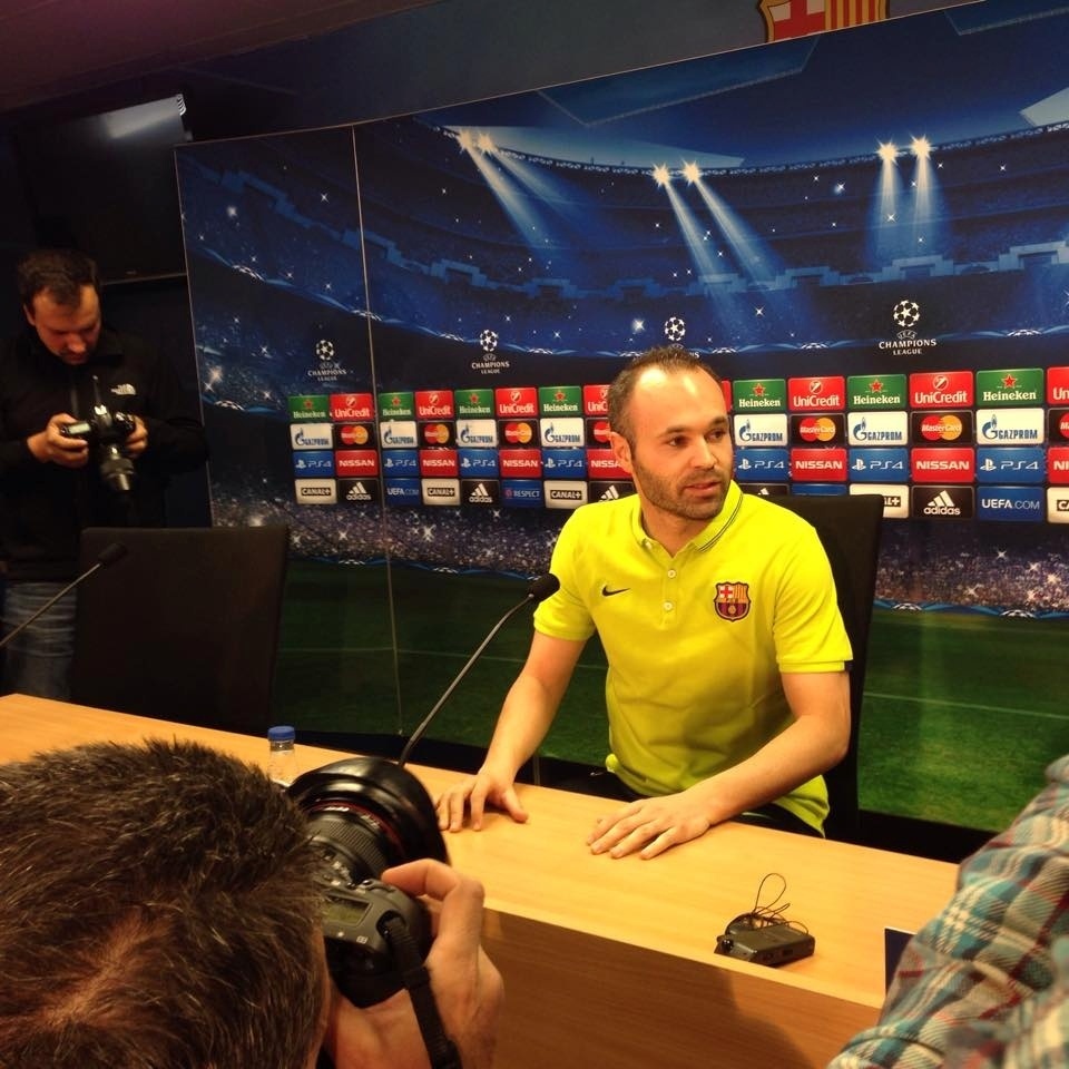 Iniesta - Fotos - UOL Esporte