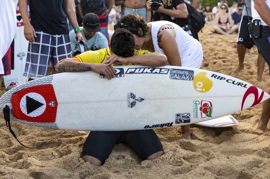 Fotos: Veja fotos de Medina no título inédito do surfe brasileiro - 19 ...