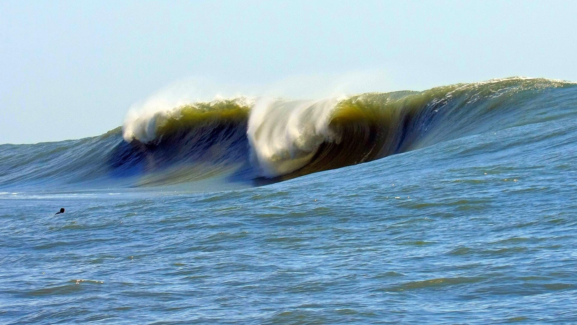 Lugar que causou mais de 70 naufrágios hoje tem a maior onda do Brasil