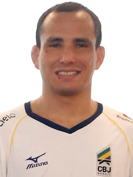 Tóquio 2020: Medalhista olímpico mostra "cara esfolada" na busca por ...