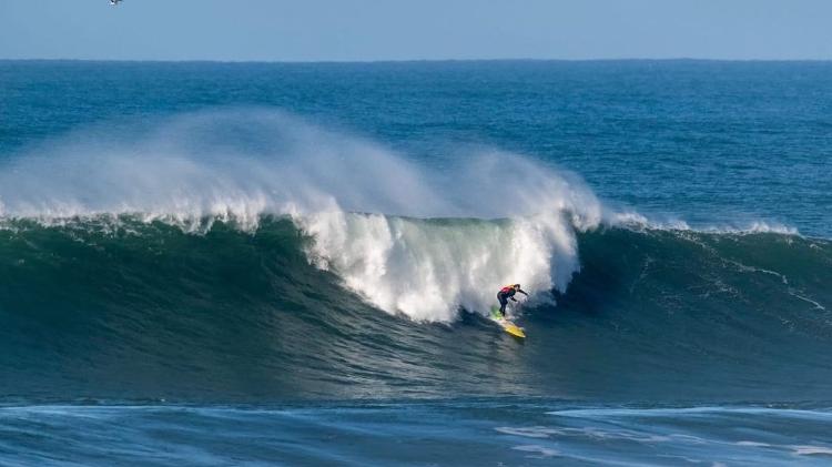 Brasileiro que morreu em Nazaré foi pioneiro nas ondas grandes