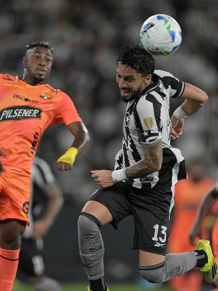 Botafogo cai na Libertadores diante do Barcelona e vai à Sul-Americana