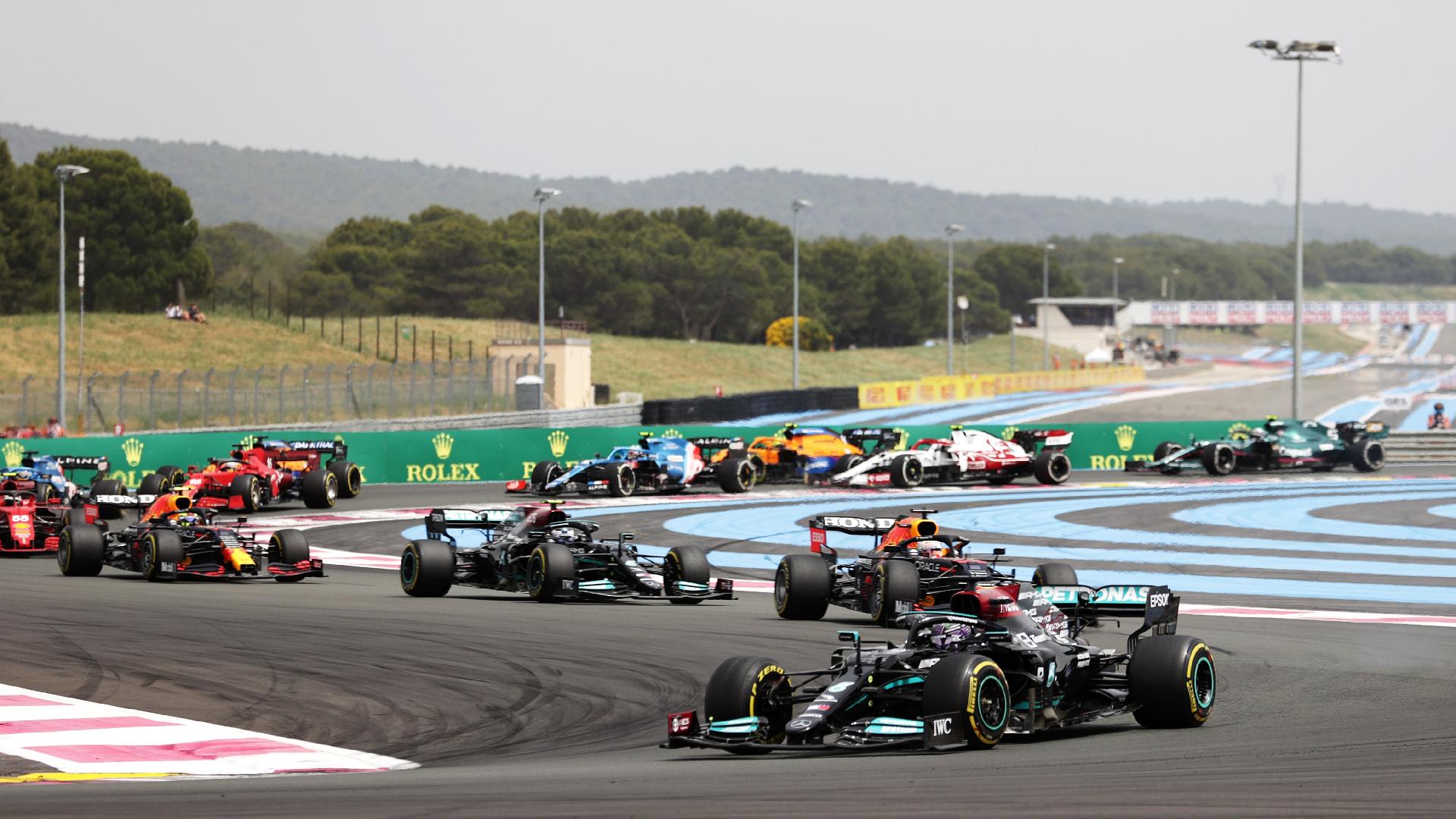 GP da França: Verstappen supera Hamilton no fim e vence corrida da F1