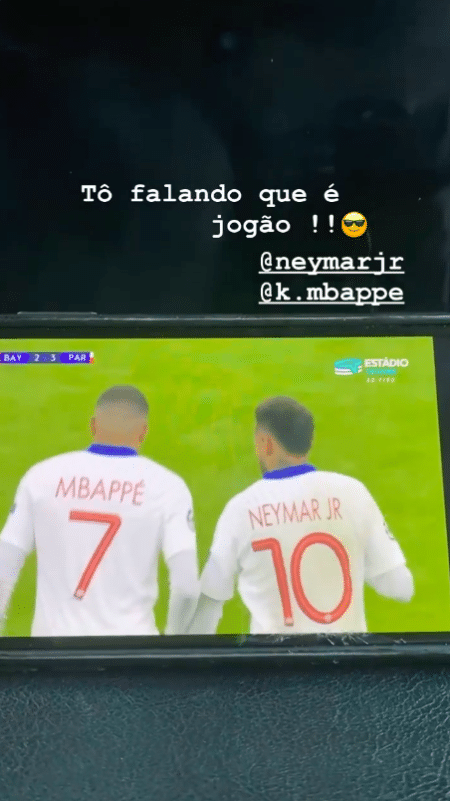Dani Alves acompanha jogo do PSG na Champions: "Vamos, irmãos"