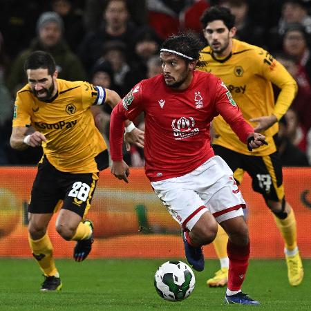 Scarpa não vai voltar e busca espaço na Inglaterra: 'Questão de tempo'