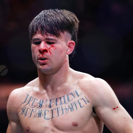 Transmissão ao vivo de Lopes x Silva pelo Noche UFC: veja onde assistir
