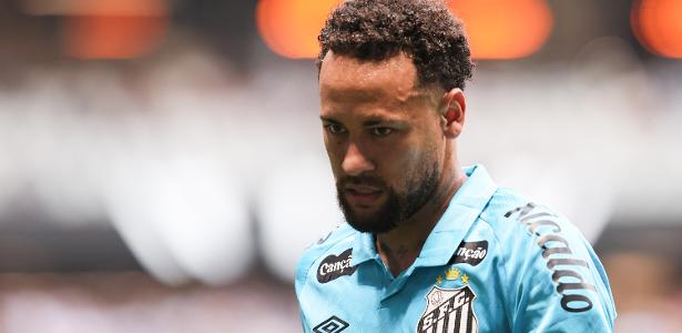 Santos evolui sem Neymar, avalia Danilo Lavieri