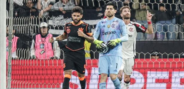 'Yuri Pato entra para a história do Corinthians com cavadinha', diz Juca