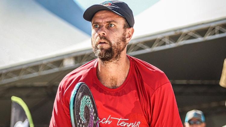 Tinga abraça beach tênis e vira empresário de atleta