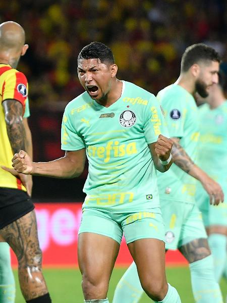 Com show de Rony, Palmeiras coloca os pés na semifinal da Libertadores