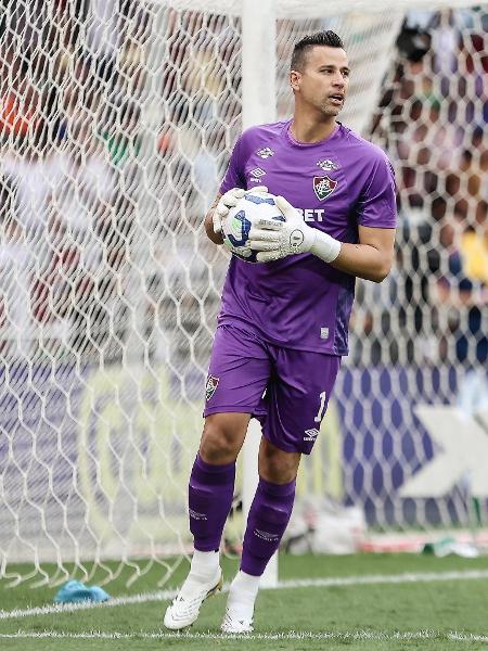 Fluminense mira Guinness e quer provar que recorde de Fábio é maior