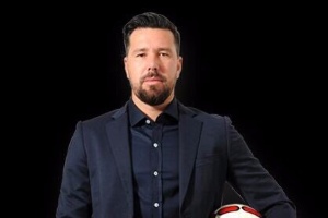 De 'Instagram do futebol' a dinossauros, a vida de Doni longe dos ...