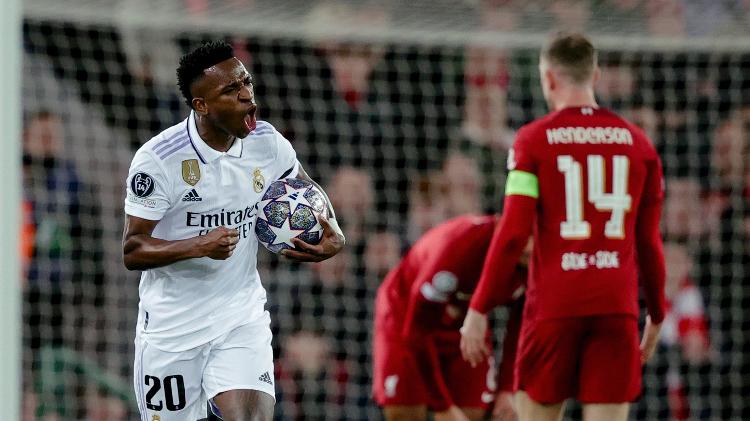 Vini Jr maltrata o Liverpool, e Real Madrid vira e goleia na Champions