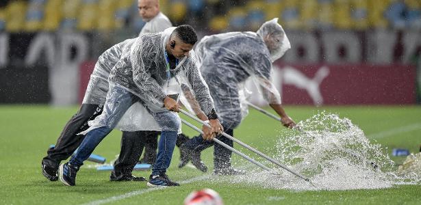 Clássico Fla-Flu é paralisado por forte chuva no Rio de Janeiro