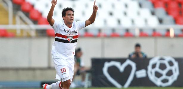 Jadson cita os 5 melhores meias que já viu jogar