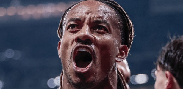 Carrillo conquista Diniz, 'fura fila' e ganha espaço no Corinthians