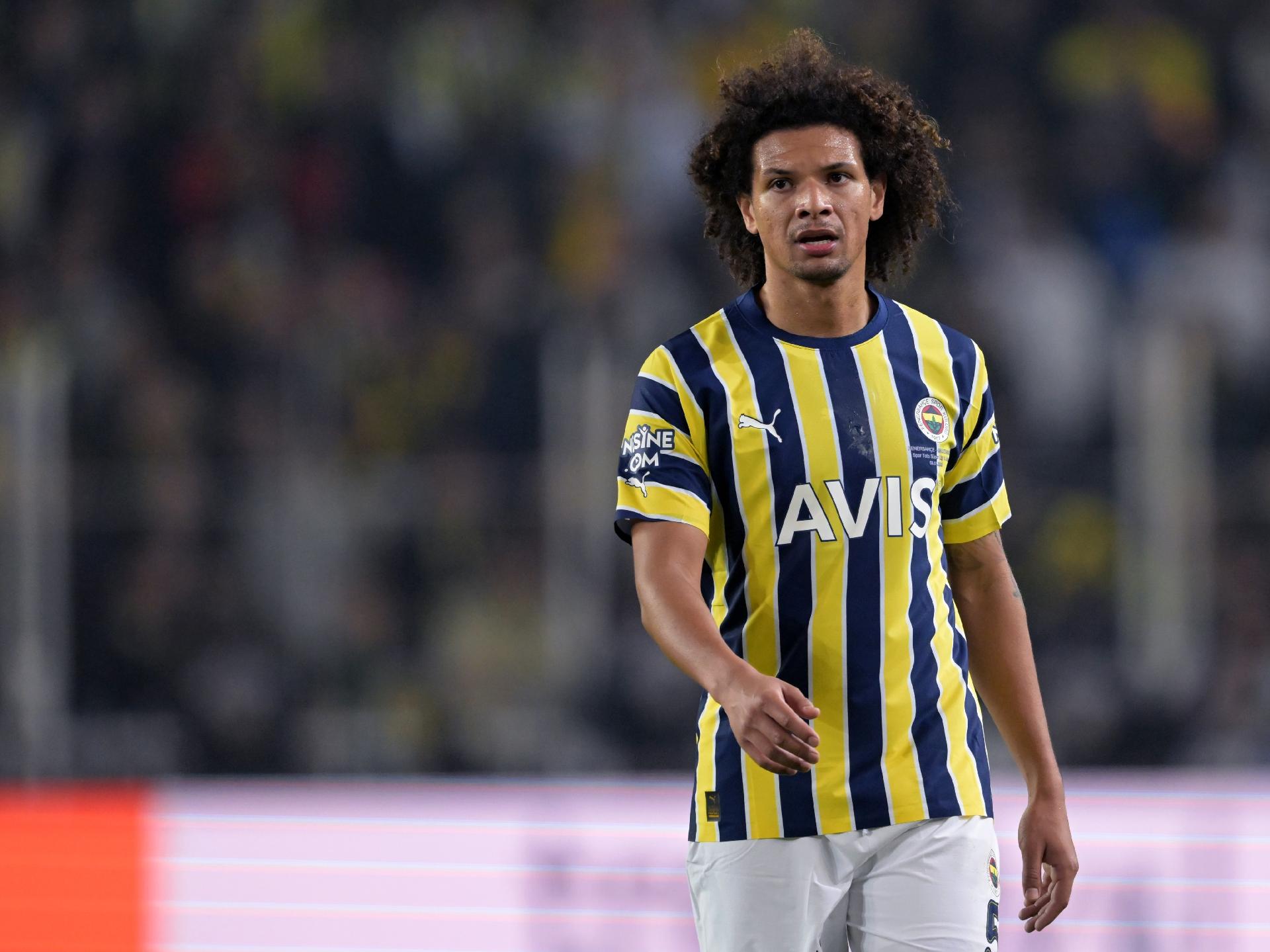 Willian Arão sofre situação inusitada na Turquia e informação chega de ...