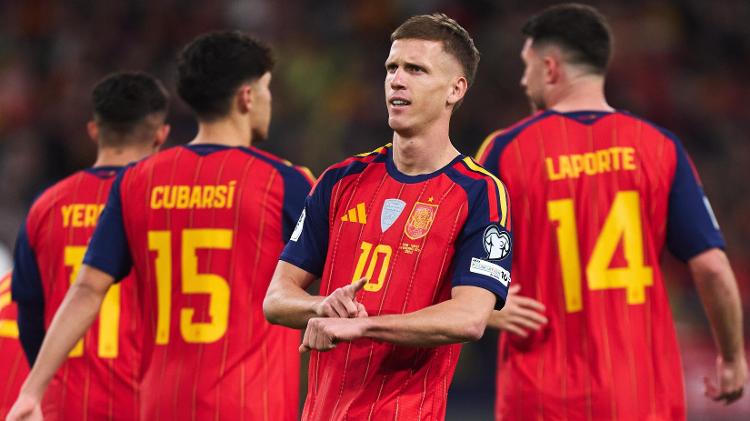 Espanha empata com Turquia, perde 100% de aproveitamento e vai à Copa