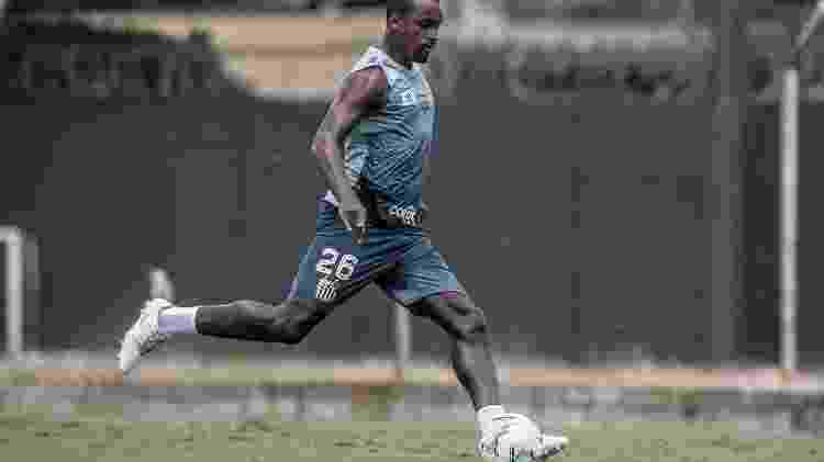 "Sou sabotado, humilhado. São covardes comigo", diz Cleber Reis, do ...