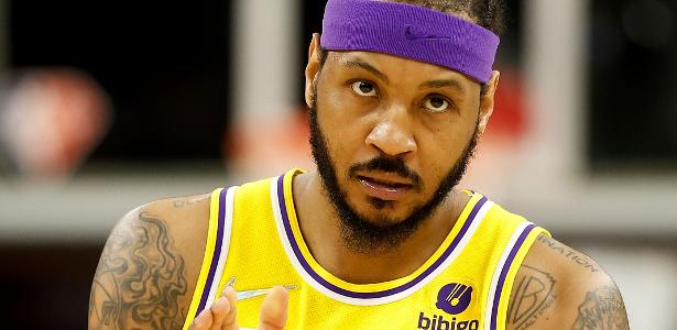 Carmelo Anthony, lenda da NBA, anuncia aposentadoria do basquete