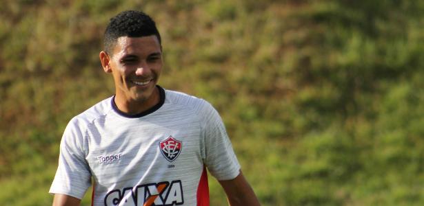 Vitória confirma ida de Léo Gomes ao Athletico, mas só depois da Série ...