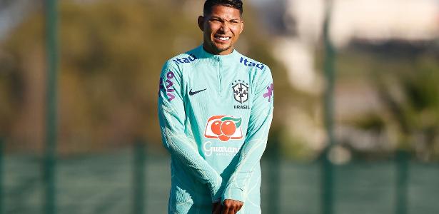 Rony festeja seleção e recomenda Abel Ferreira: 'Torcida vai me matar'