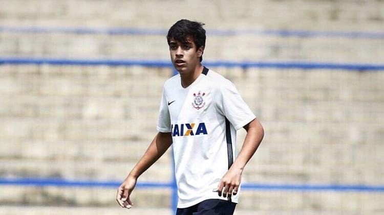 Novo affair de Pocah fez base no Corinthians e jogou na Europa
