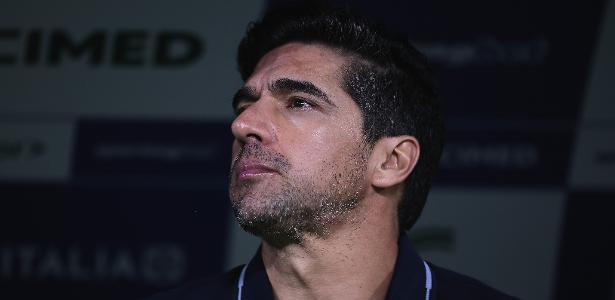 'Apatia total': Abel Ferreira detona Palmeiras no 1º tempo contra o Vitória