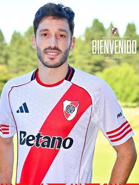 River Plate anuncia Viña, do Flamengo, por empréstimo