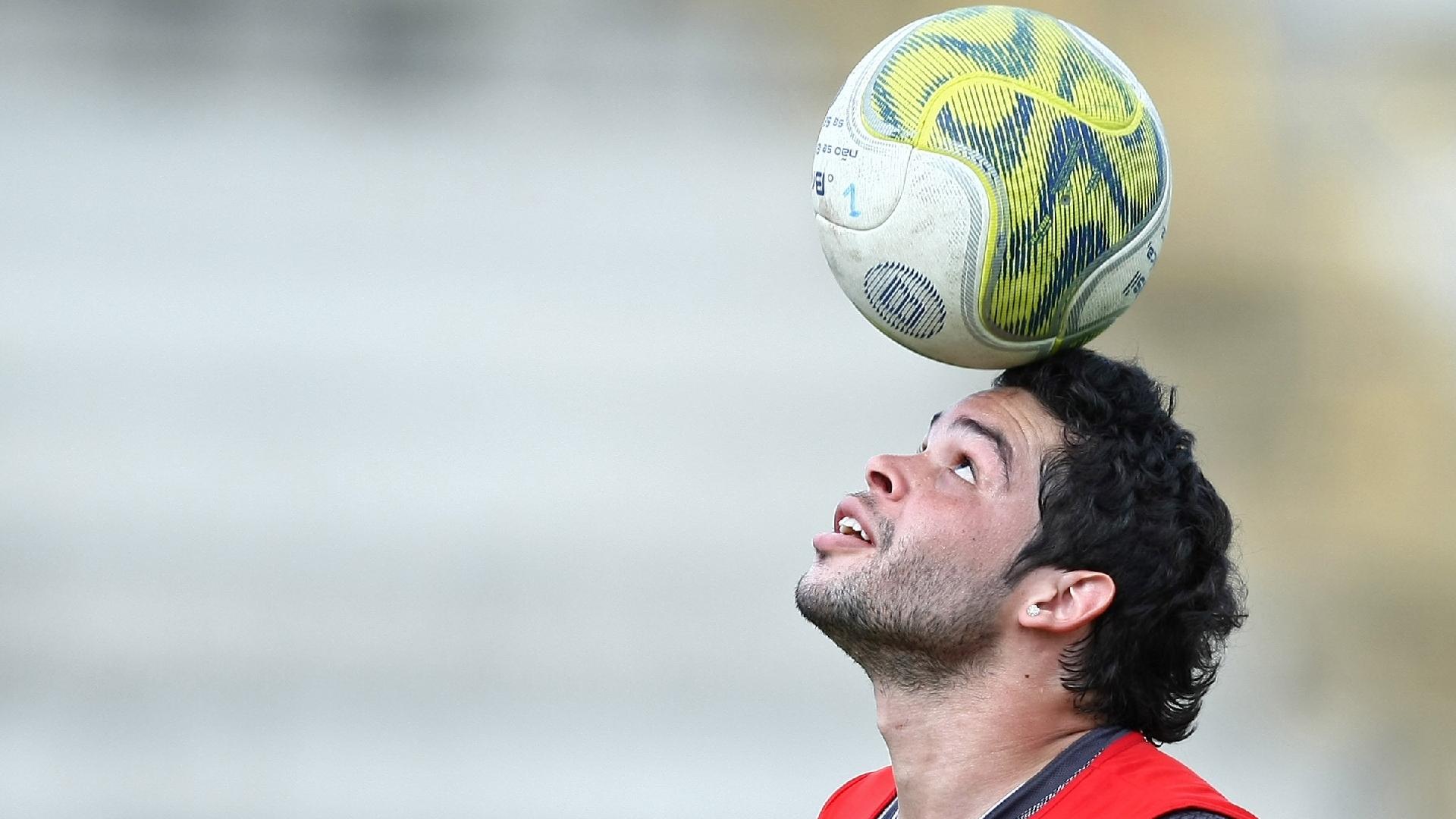 Kerlon conta como criou o "drible da foca" e lamenta carreira curta