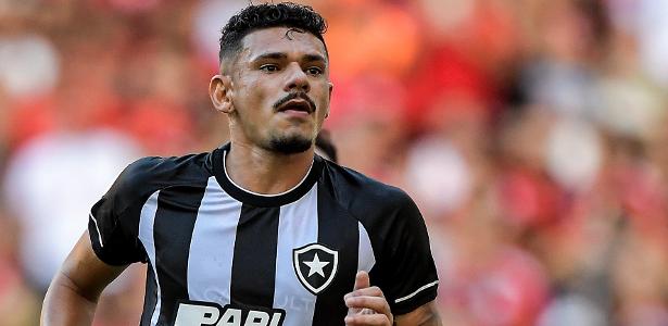 Botafogo: Tiquinho comemora 1º gol no Maracanã e superação contra Fla