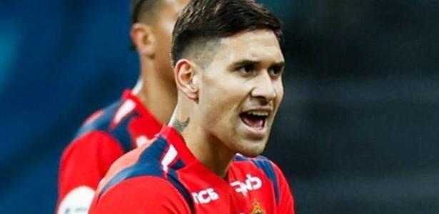 Internacional encaminha contratação do meia argentino Rodrigo Villagra