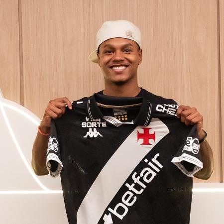 Vasco anuncia chegada de Matheus França, ex-Flamengo