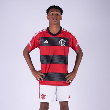 Campeões mundiais sub-20 têm saídas e pouco espaço no Flamengo