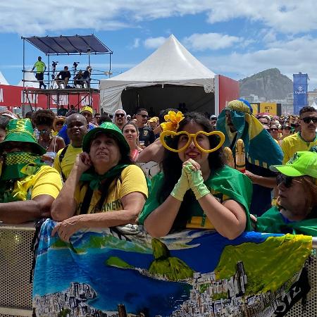 Com chuva e telão gigante, seleção leva milhares a Fan Fest no Rio