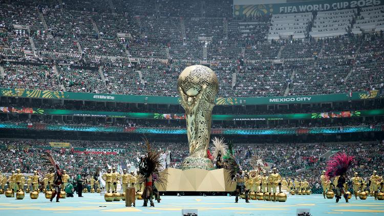 Shakira, hit e taça gigante: como foi a abertura da Copa do Mundo no México