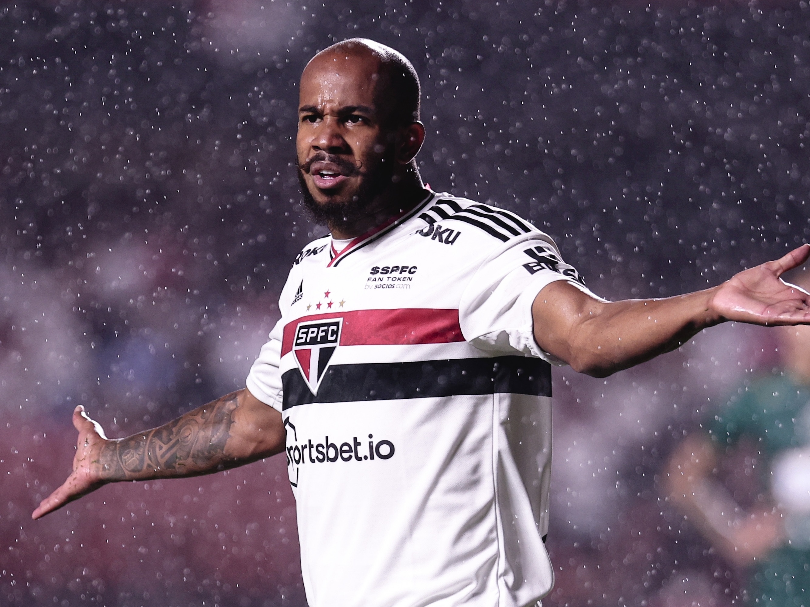 Comentaristas falam sobre dedicação de Rigoni e forma fisica de Patrick