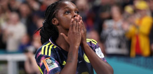 Laura Luzzi encontra L. Caicedo em churrascaria: Amassando uma picanha