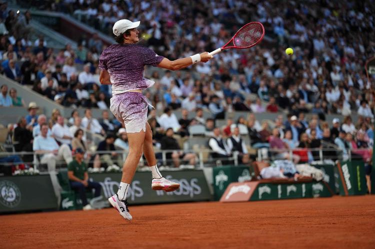 Roland Garros: João Fonseca faz jogo sólido, bate Ruud e mantém sonho vivo