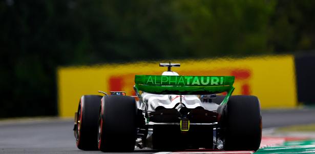 F1: Ricciardo tem retorno cauteloso em dia com chuva e novo formato