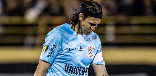 Cássio pede pé no chão no Corinthians: 'Não pensar em fulano, ciclano'