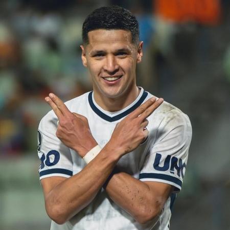 'Haaland paraguaio' assombra rivais e é artilheiro antes da Copa