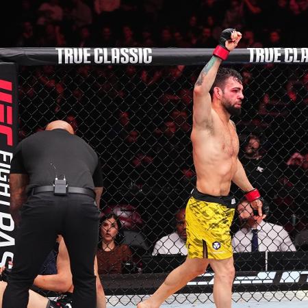 Bruno Bulldog finaliza coreano no Canadá e afasta má fase no UFC