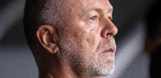 Corinthians: Mano despista e diz que quer cumprir contrato com Inter