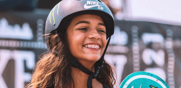 Mesmo com 12 patrocinadores, Rayssa não pode se profissionalizar - 13 ...