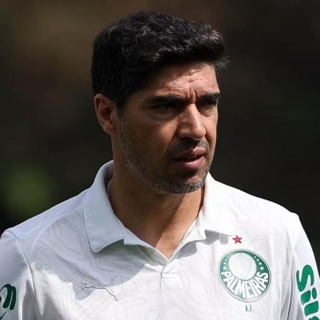 Palmeiras: Abel volta após folga estendida; Veiga avança em transição